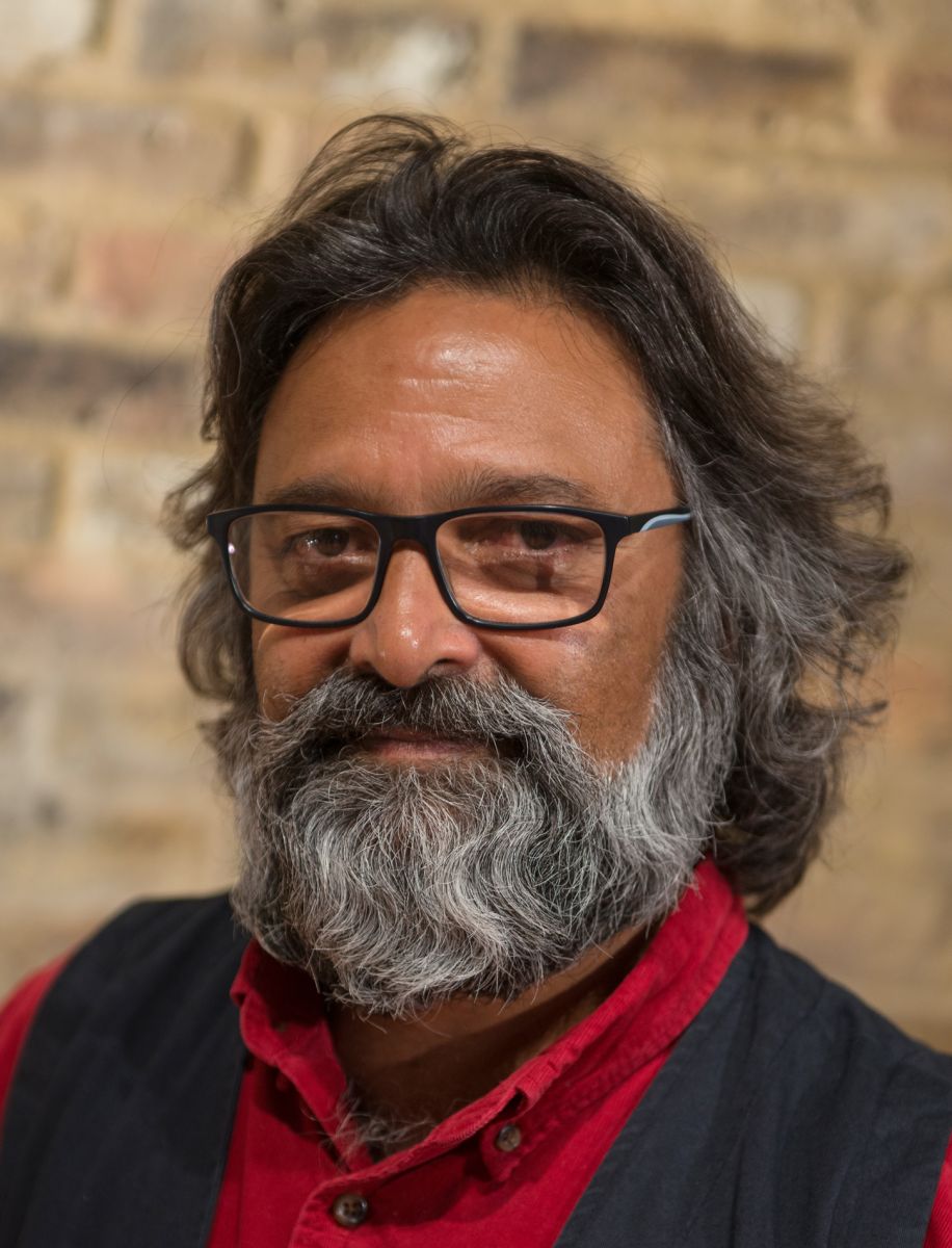 JULIAN LLOYD WEBBER HONOURED AT EXCLUSIVE BRITISH CARNATIC CHOIR | The ...